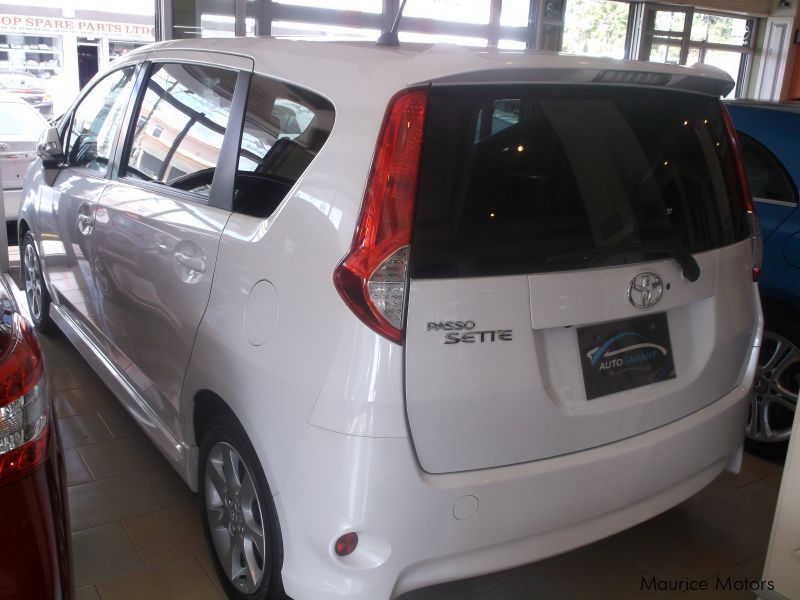Used Toyota Passo Sette - White | 2011 Passo Sette - White for sale ...
