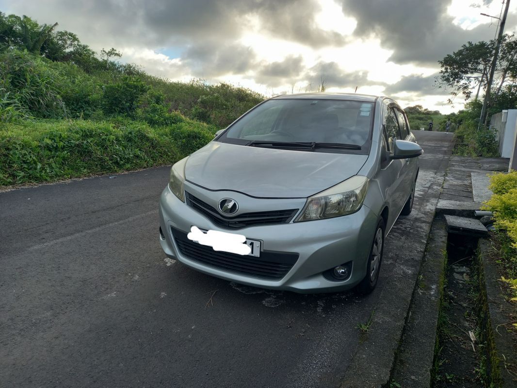 Used Toyota Vitz | 2011 Vitz for sale | Quartier Militaire Toyota Vitz sales | Toyota Vitz Price ...