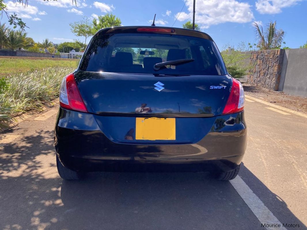 Used Suzuki Swift | 2012 Swift for sale | Triolet Suzuki Swift sales ...