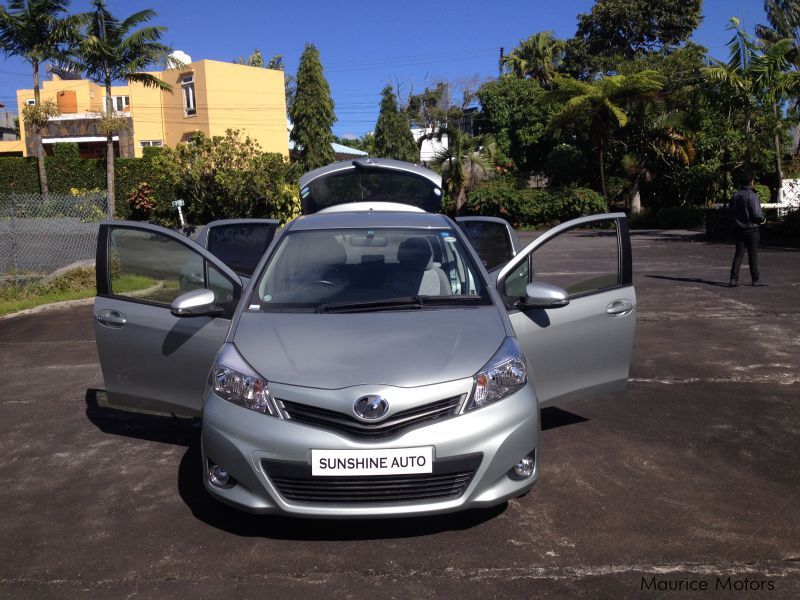 Used Toyota VITZ - U - LIGHT GREEN | 2013 VITZ - U - LIGHT GREEN for ...