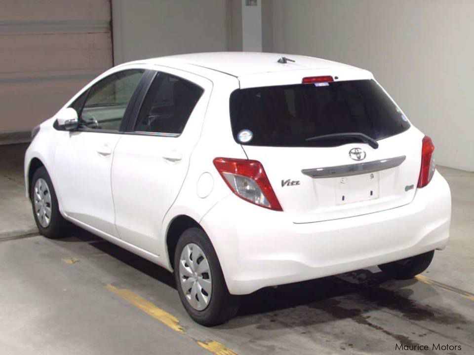 Used Toyota Vitz Smart Stop | 2013 Vitz Smart Stop for sale | Eau ...