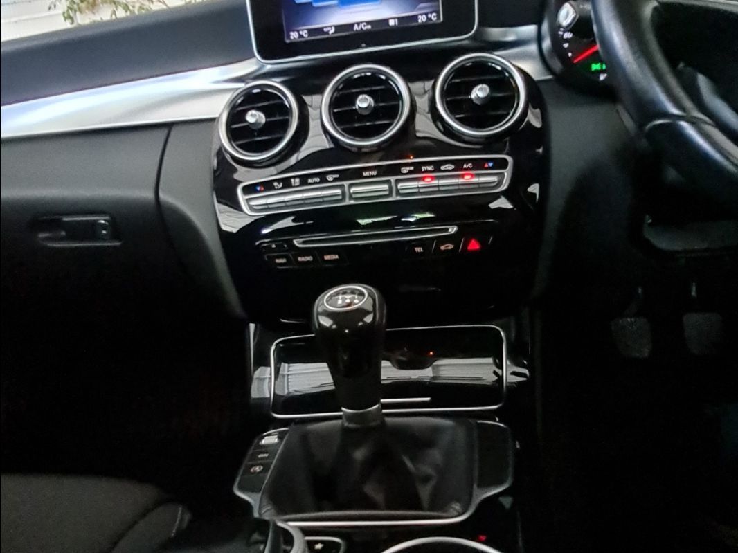 2014 Mercedes Benz C class w205 car Photos Manual Transmissions 110 km milage