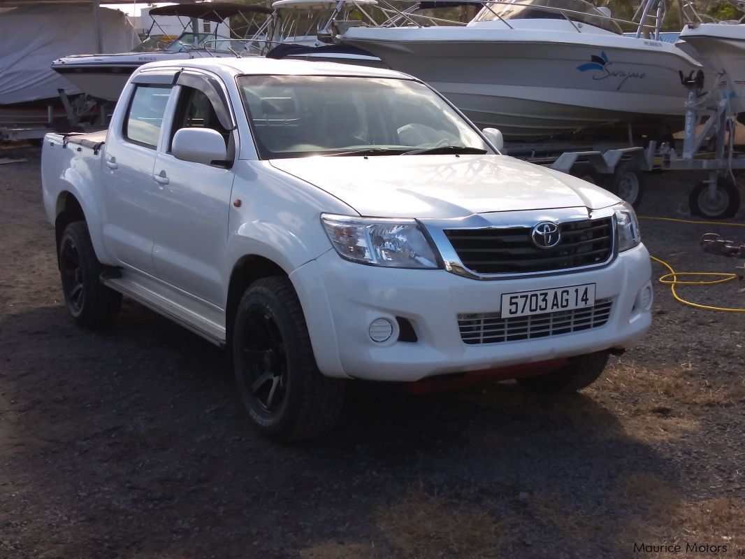 Used Toyota Hilux 2500cc | 2014 Hilux 2500cc for sale | Beau Bassin ...