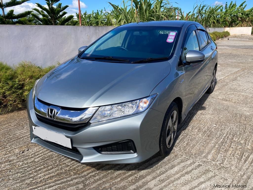 Used Honda Grace | 2015 Grace for sale | Triolet Honda Grace sales ...
