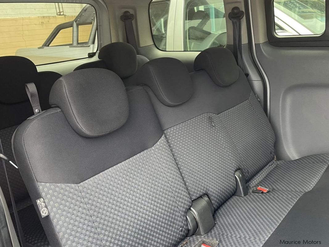 Used Nissan NV200 | 2016 NV200 for sale | Camp Fouquereaux Nissan NV200 sales | Nissan NV200 ...