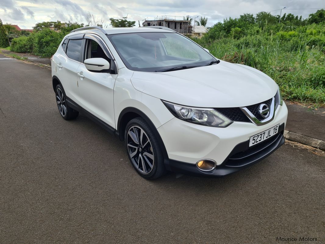 Used Nissan Qashqai | 2016 Qashqai for sale | Floreal Nissan Qashqai sales | Nissan Qashqai ...
