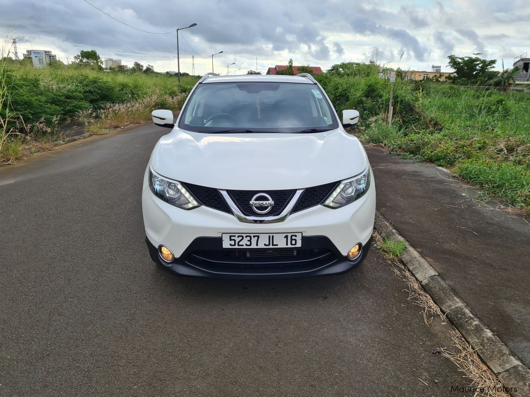 Used Nissan Qashqai | 2016 Qashqai for sale | Floreal Nissan Qashqai sales | Nissan Qashqai ...