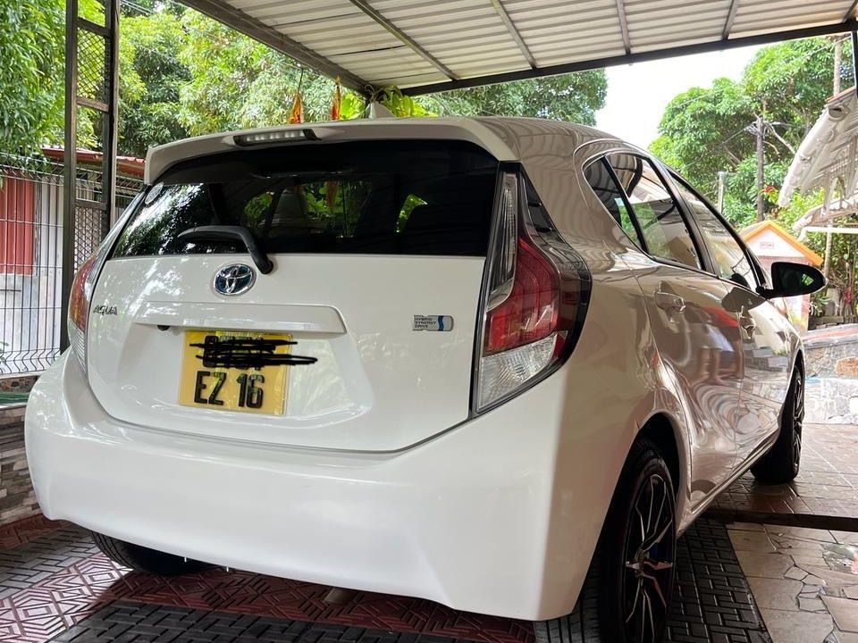 Used Toyota Aqua | 2016 Aqua for sale | Port Louis Toyota Aqua sales ...