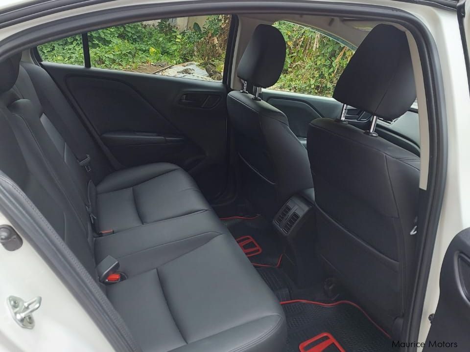 Used Honda Grace | 2017 Grace for sale | Nouvelle France Honda Grace ...