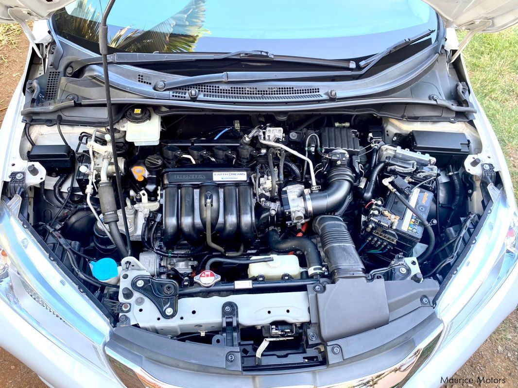 Used Honda Grace | 2017 Grace for sale | Triolet Honda Grace sales ...