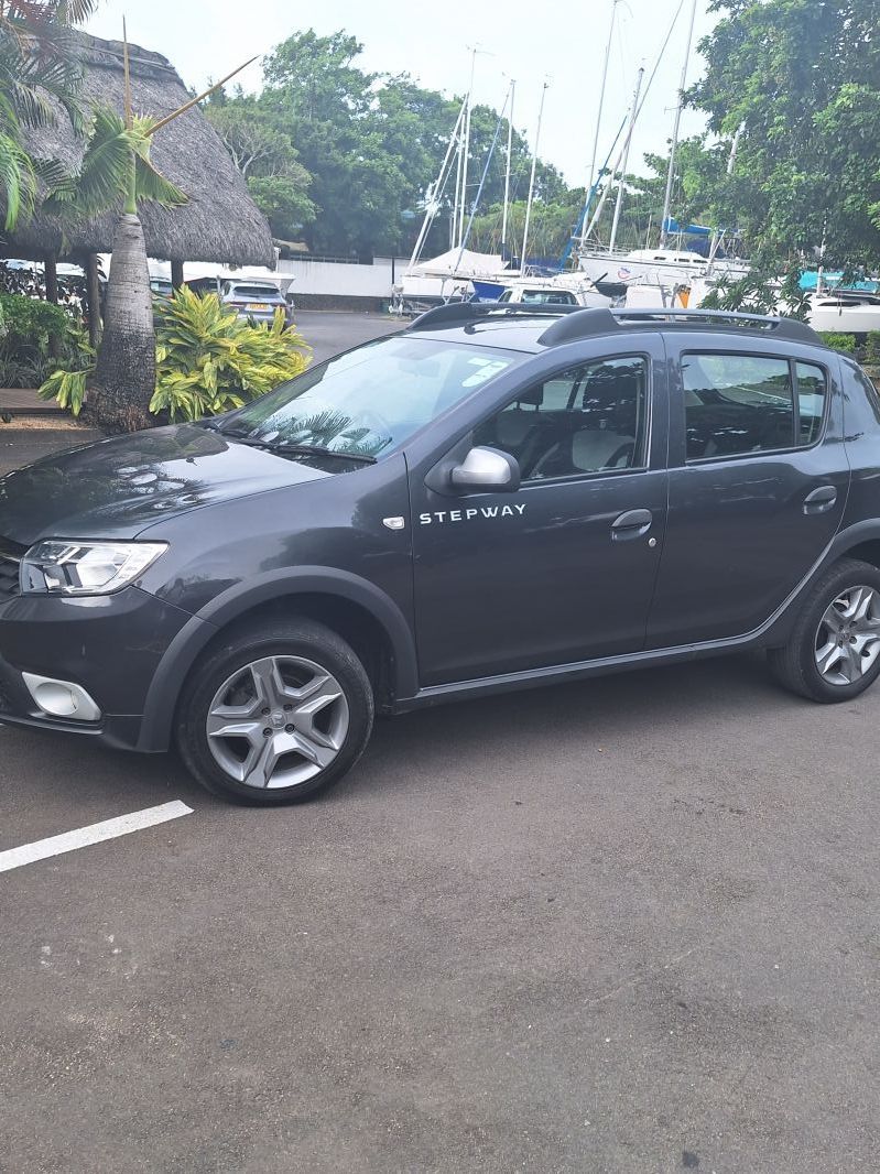 Used Renault Sandero Stepway | 2018 Sandero Stepway for sale | Cap ...