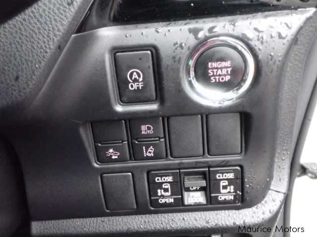 Used Toyota Noah Si | 2020 Noah Si for sale | Vacoas Toyota Noah Si ...