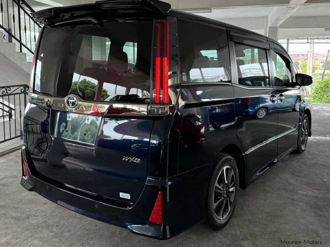 Used Toyota Noah Si WXB 2 | 2020 Noah Si WXB 2 for sale | Vacoas Toyota ...