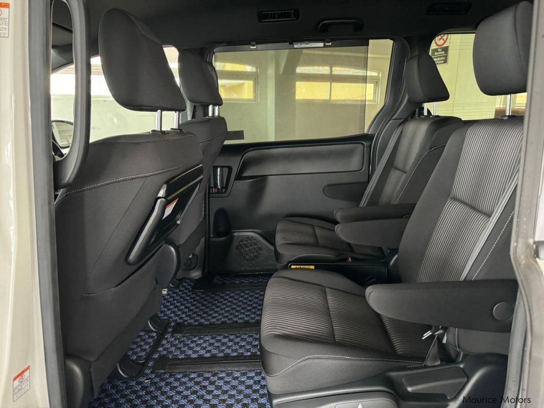 Used Toyota Voxy ZS Kirameki 2 | 2020 Voxy ZS Kirameki 2 for sale | Vacoas Toyota Voxy ZS ...