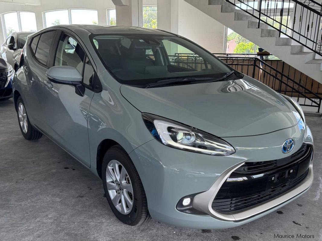 Used Toyota Aqua Z Hybrid | 2022 Aqua Z Hybrid for sale | Vacoas Toyota ...